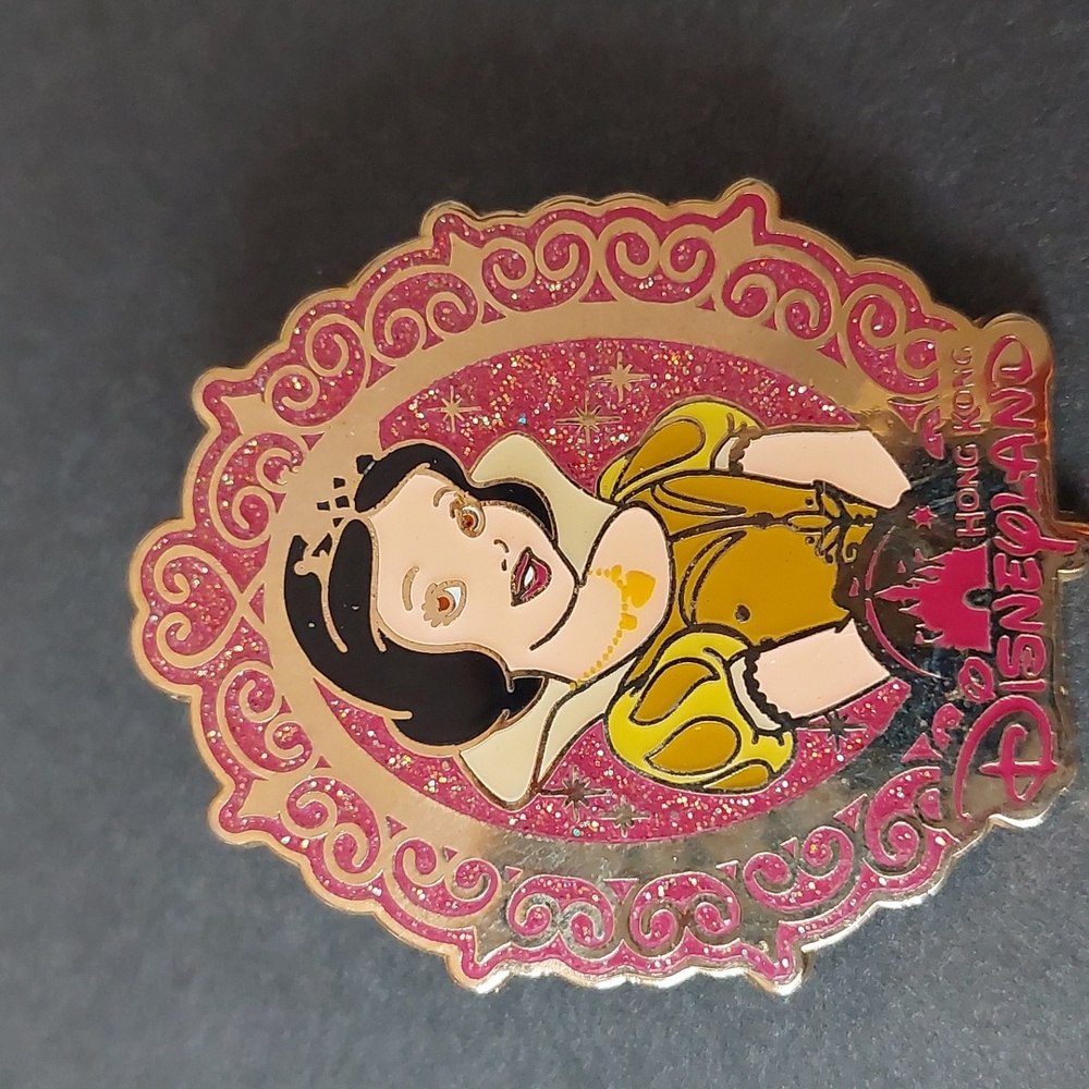 Hong Kong Disneyland Snow White Pin - Gem